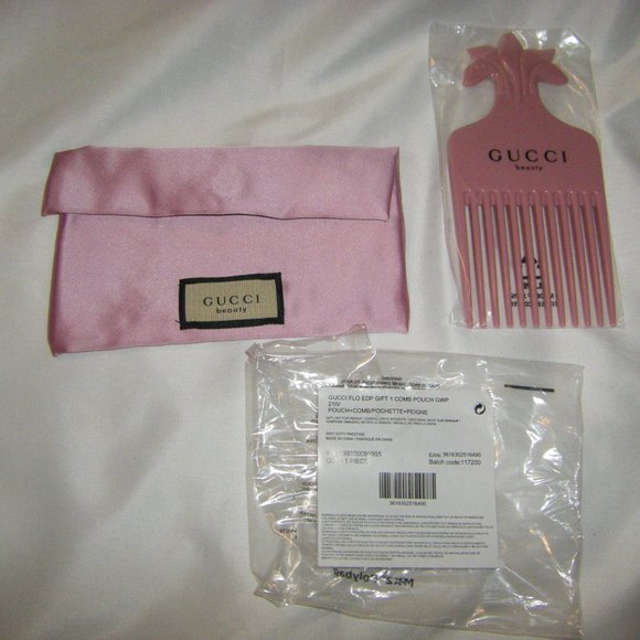 Gucci | Bath & Body | Gucci Beauty Pink Comb Pick Button Pouch Vip ...